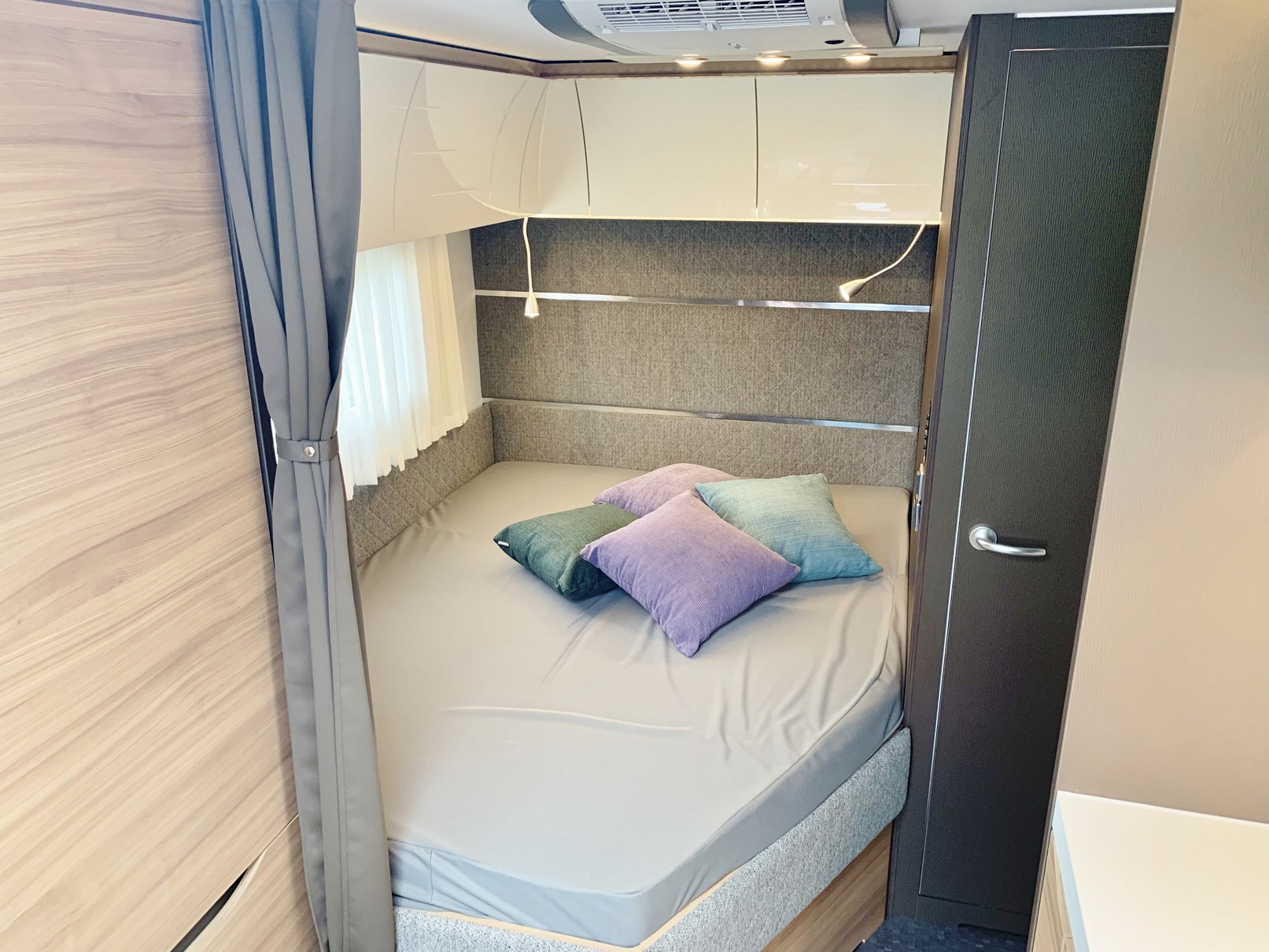 Adria caravans 2021: de nieuwe Adria Alpina 2021 caravan - MEERBEEK ...