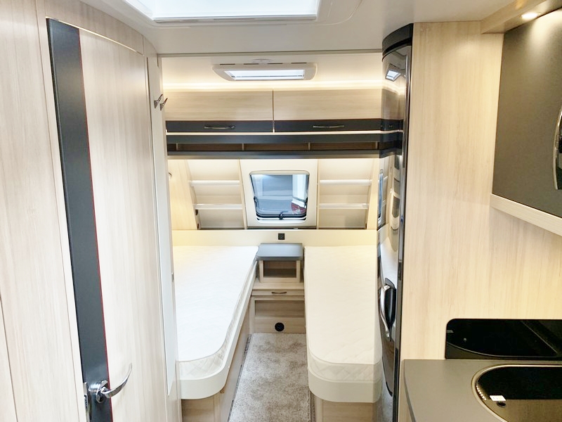 HOBBY 2020 CARAVANS - DE LUXE EDITION 2020 CARAVAN - MEERBEEK caravans ...