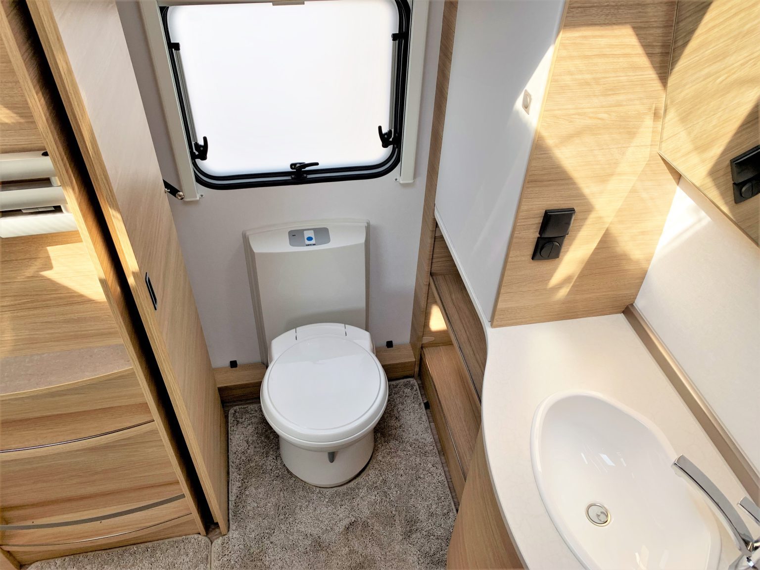 FENDT 2024 CARAVANS – FENDT BIANCO 2024 - MEERBEEK caravans & campers