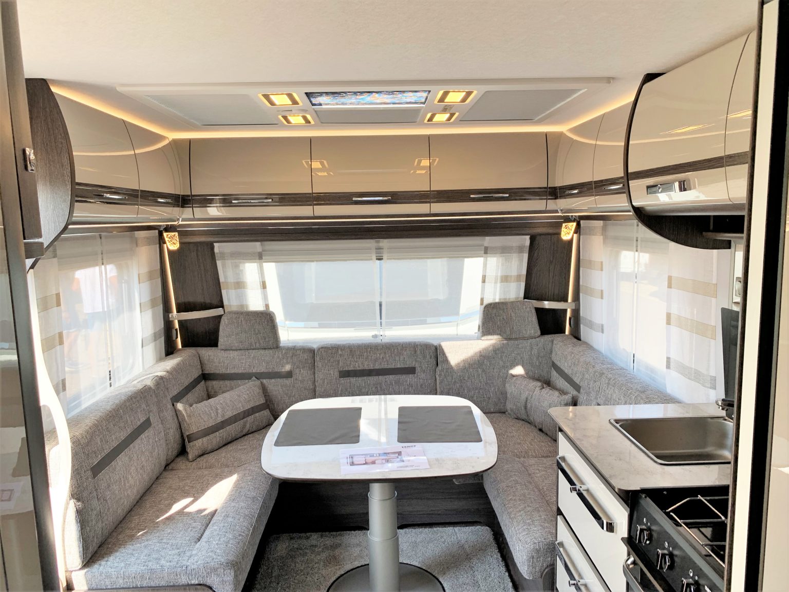 FENDT 2024 CARAVANS – FENDT DIAMANT 2024 - MEERBEEK caravans & campers
